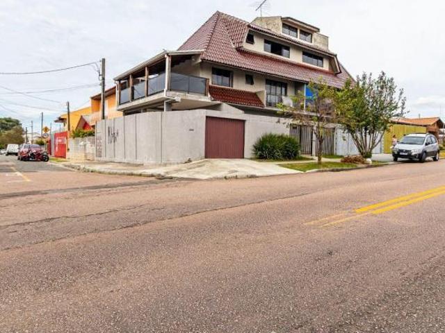SOBRADO COM 3 QUARTOS NO CAJURU