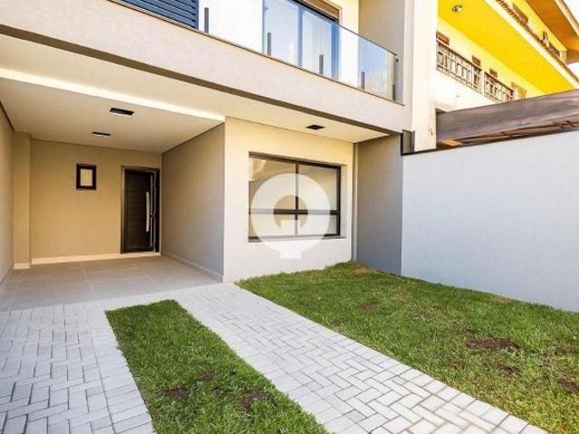 SOBRADO COM 3 QUARTOS NO PORTÃO A VENDA
