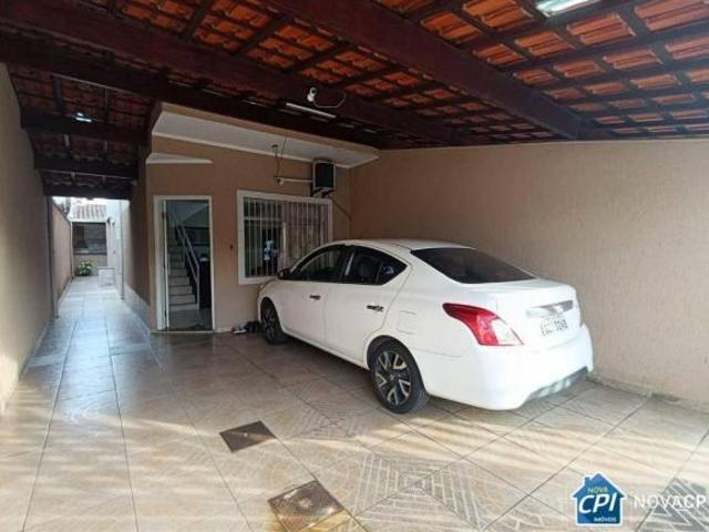 Sobrado com 3 Quartos na Vila Antártica em Praia Grande/SP