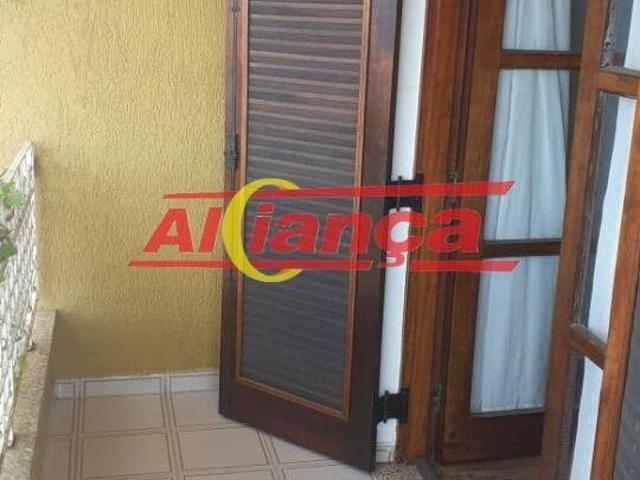 SOBRADO COM 3 QUARTOS SENDO 3 SUÍTES A VENDA, 300 m² JARDIM SÃO ROBERTO GUARULHOS/SP