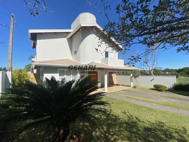 Sobrado com 3 quartos, sendo 01 suíte master à venda, 238 m² por R$ 2.000.000 Jardim Portal de Ita