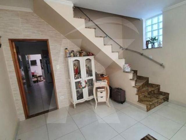 Sobrado com 3 quartos, sendo 1 suíte, 2 vagas de garagem na Vila Medeiros
