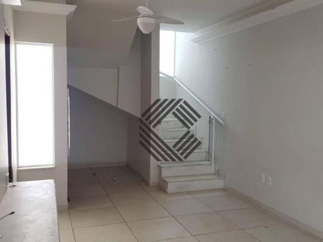 Sobrado com 3 quartos, sendo 1 suíte, todos os quartos com sacada à venda, 200 m² por R$ 880.000 C