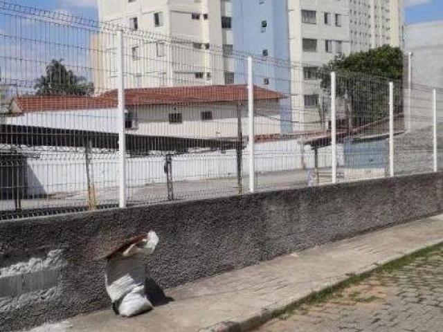 SOBRADO COM 3 QUARTOS, SENDO 1 SUÍTE A VENDA, 195 m² Centro Guarulhos SP
