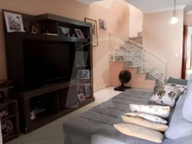 Sobrado com 3 quartos, sendo 1 suíte, com 2 vagas Tremembé