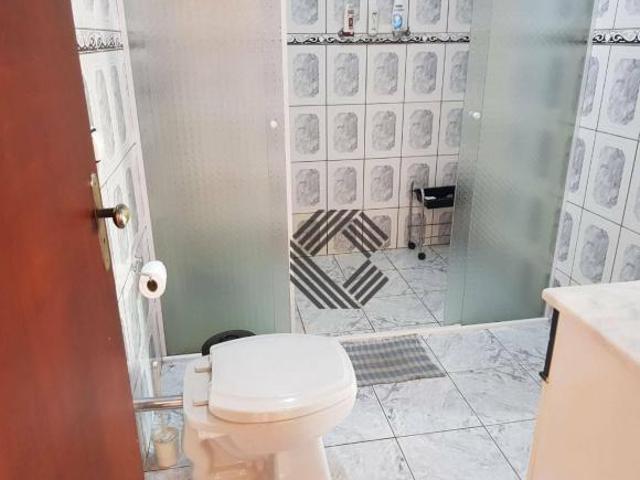 Sobrado com 3 quartos, sendo 1 suíte com closet à venda, 245 m² por R$ 600.000 Wanel Ville Soroc