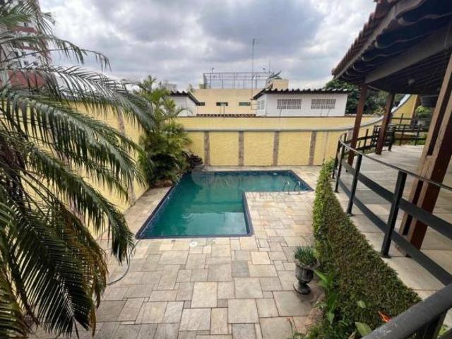 Sobrado com 3 quartos sendo 1 suíte, Piscina, 5 vagas à venda, 330 m² por R$ 2.350.000 Cidade Patr