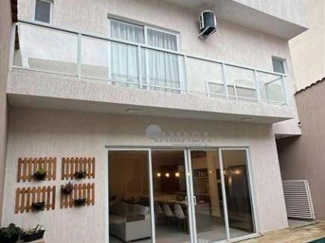 Sobrado com 3 quartos sendo 2 suítes, Piscina, área gourmet à venda, 250 m² por R$ 2.200.000 Engen