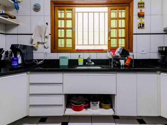 SOBRADO COM 3 QUARTOS SUÍTE 2 VAGAS JARDIM ESTER / BUTANTÃ. FL64
