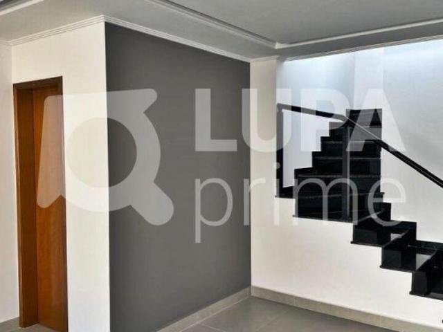 SOBRADO COM 3 QUARTOS PARA VENDA, 1 SUITE, 4 VAGAS, 168m PARADA INGLESA, SÃO PAULO