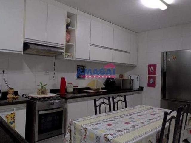 Sobrado com 3 quartos para venda no Jardim Bela Vista