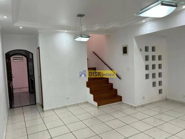 Sobrado com 3 Quartos para venda ou aluguel, 160m² Santa Terezinha