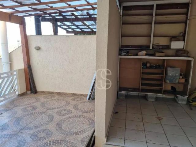 Sobrado com 3 Quartos para venda ou aluguel, 193m² Bosque Maia
