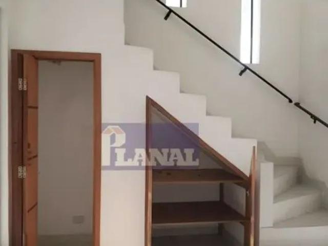 Sobrado com 3 Quartos para venda ou aluguel, 230m² Indianópolis