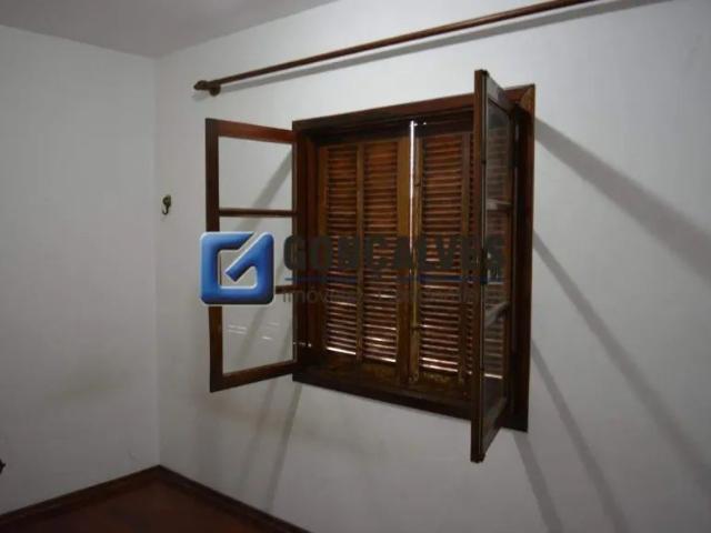Sobrado com 3 Quartos para alugar, 187m² Rudge Ramos
