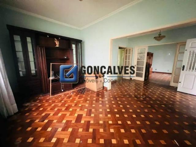 Sobrado com 3 Quartos para alugar, 285m² Campestre