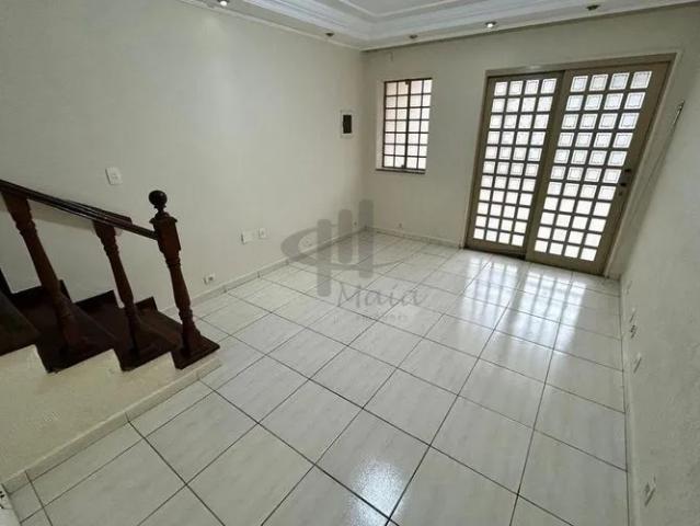 Sobrado com 3 quartos para alugar