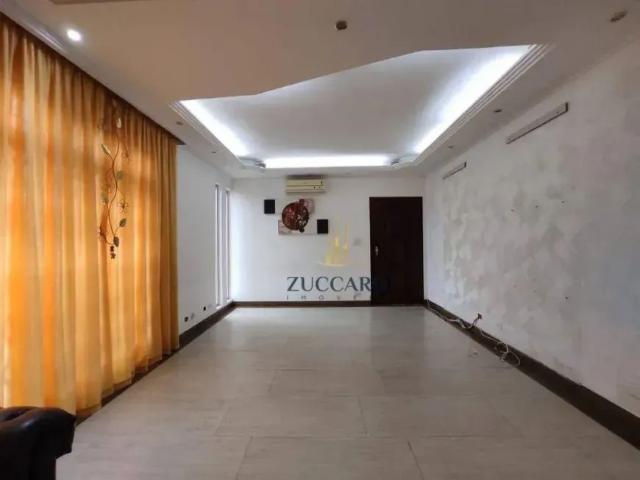 Sobrado com 3 Quartos para alugar, 328m² Jardim Santa Mena