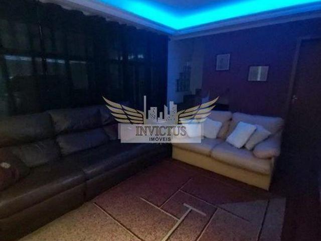 Sobrado com 3 Quartos para Comprar, 240m² Vila Scarpelli, Santo André/SP