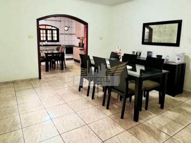 Sobrado com 3 Quartos para Comprar, 246m² Parque das Américas, Mauá/SP