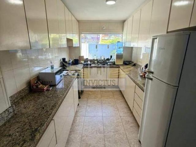 Sobrado com 3 Quartos para Comprar, 263m² Vila Bastos, Santo André/SP