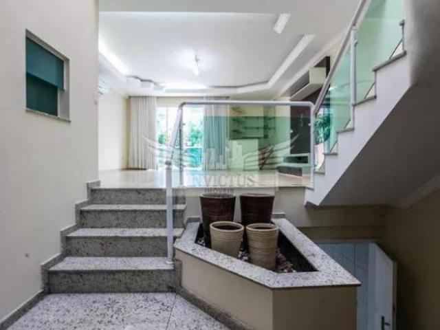 Sobrado com 3 Quartos para Comprar, 208m² Bairro Bangu, Santo André/SP