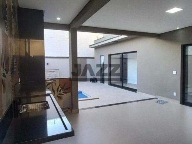Sobrado com 3 Quartos, Piscina e Pé Direito Duplo