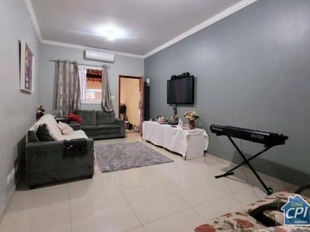 Sobrado com 3 Quartos Tupi na Praia Grande/SP