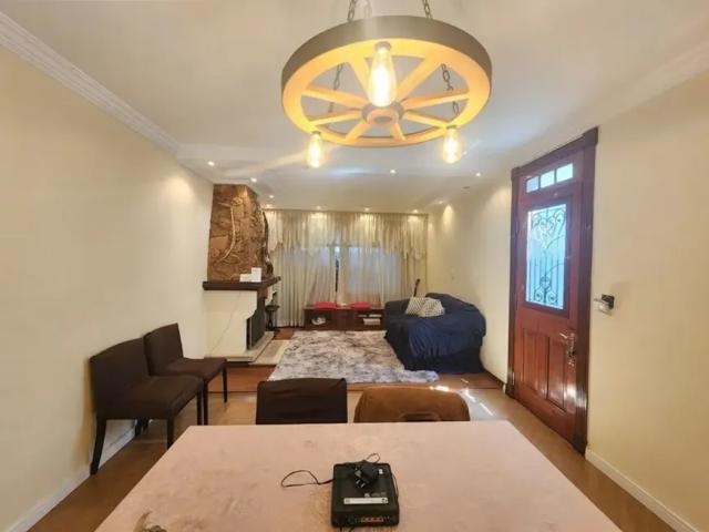 Sobrado com 3 Quartos à venda, 180m² Jardim Rosa Maria