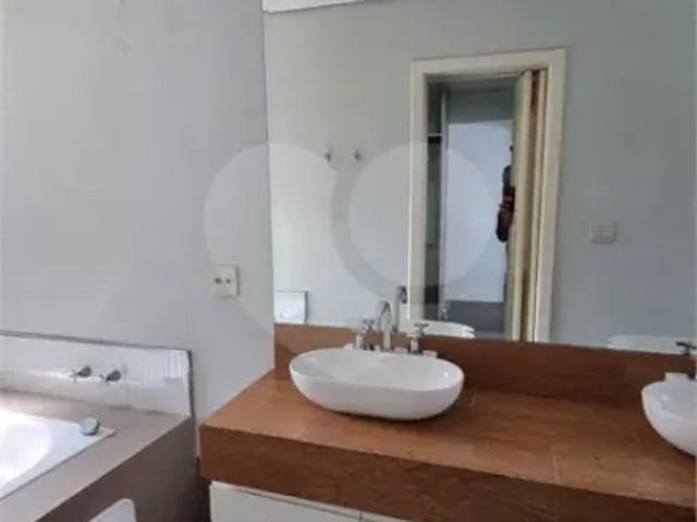 Sobrado com 3 quartos à venda em Parque maria domitila SP