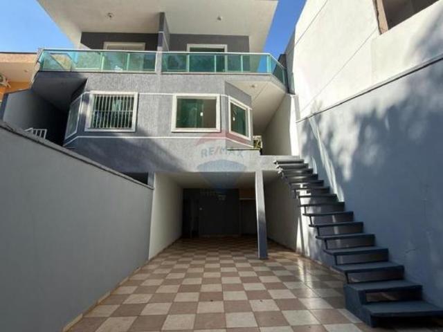 Sobrado com 3 suítes, 4 vagas e quintal na Vila Nova Mazzei – 185m² por R$ 660 mil