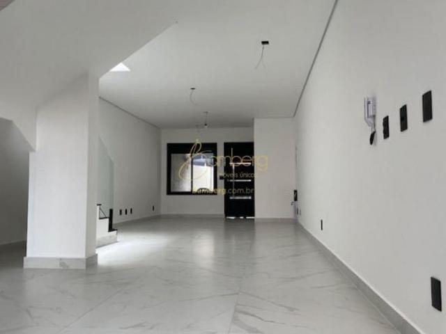 Sobrado com 3 Suítes 147m² Campo Grande