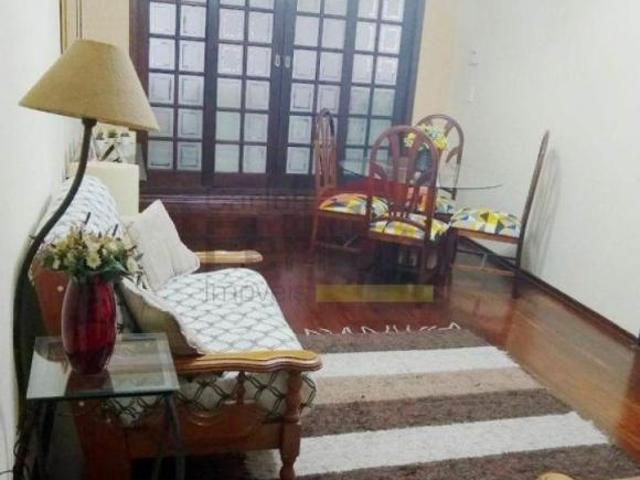 Sobrado com 3 suites, 2 vagas na Vila Mazzei