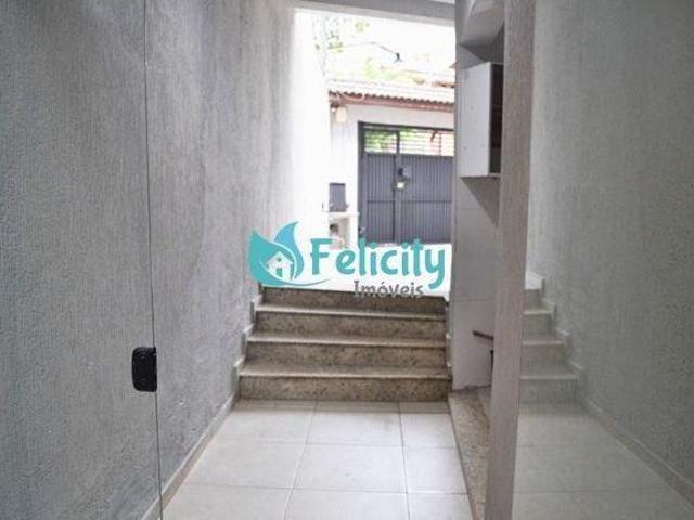 Sobrado com 3 suítes, 2 vagas, 165m2 no Jardim Líbano