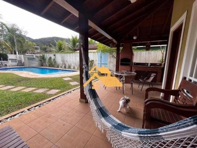 Sobrado com 3 Suítes, 300 m², Piscina e 3 Vagas – Ampla Área Social – São Sebastião/SP
