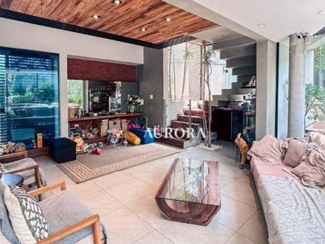 Sobrado com 3 suítes à venda, MAIOR TERRENO DO CONDOMÍNIO e 222 m² construídos por R$ 2.100.000 Co