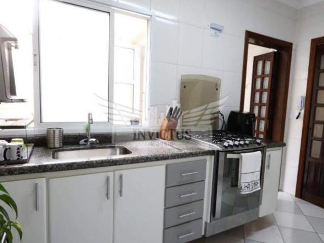 Sobrado com 3 Suítes à Venda, 180m² Santa Maria, Santo André/SP