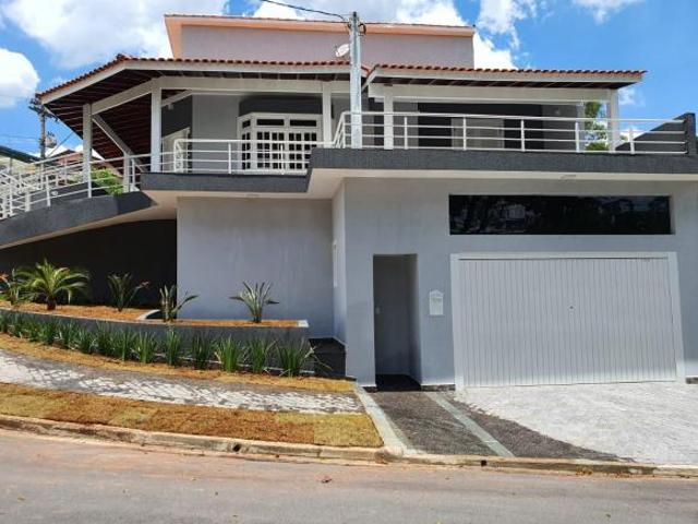 Sobrado com 3 suítes à venda, 268 m² por R$ 1.400.000 Caieiras/SP