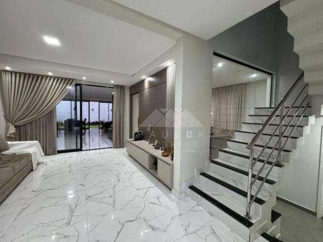 Sobrado com 3 suítes à venda, 289 m² por R$ 2.250.000 Condominio Country Iguaçu Foz do Iguaçu/PR