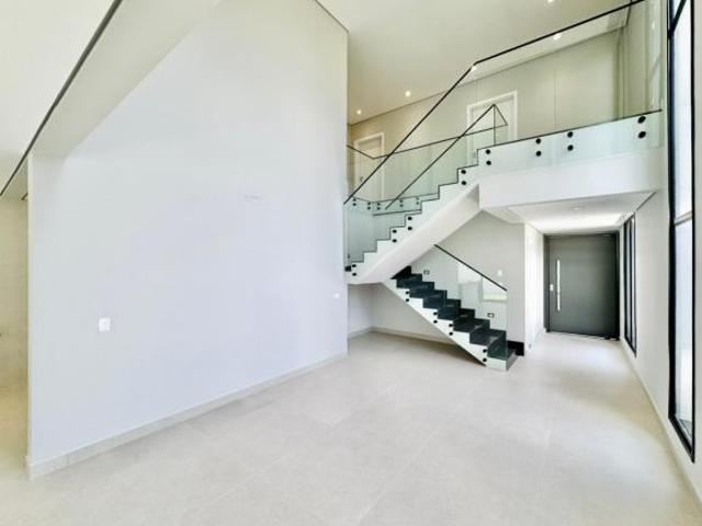 Sobrado com 3 Suites à venda, 209 m² por R$ 1.550.000 Parque Taua Arangua Londrina/PR