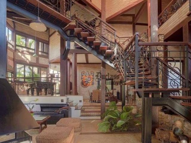 Sobrado com 3 suítes à venda, 550 m² por R$ 5.500.000 Morada dos Pássaros Barueri/SP