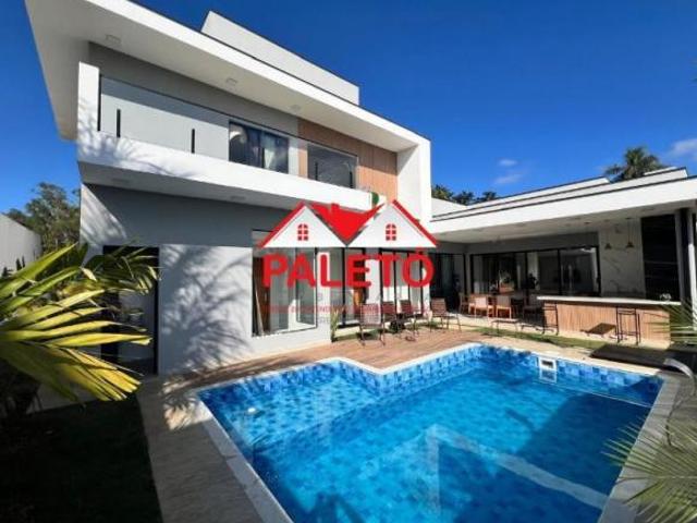 Sobrado com 3 suítes, aceita financiamento, a venda no Condomínio Ninho Verde Eco Residence