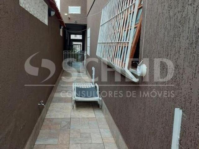 Sobrado com 3 suítes, closet e banheira
