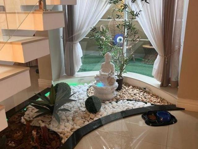 Sobrado com 3 Suites e Piscina em Santana