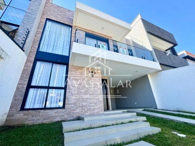 Sobrado com 3 suítes e terraço à venda Xaxim | Curitiba PR