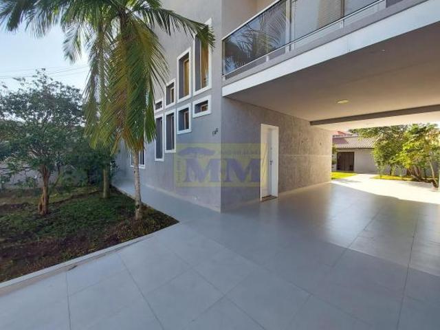 Sobrado com 3 suítes e 360 m² de terreno no Pineville Pinhais/PR