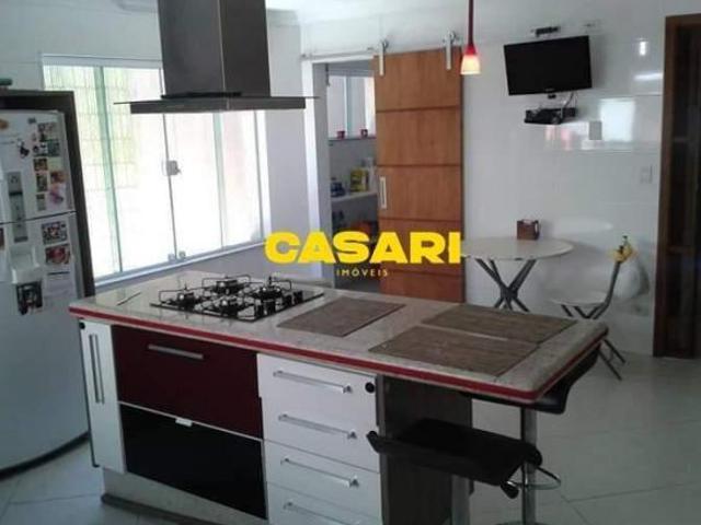 Sobrado com 3 Suítes, Espaço Gourmet e 350 m² – Parque Anchieta, São Bernardo do