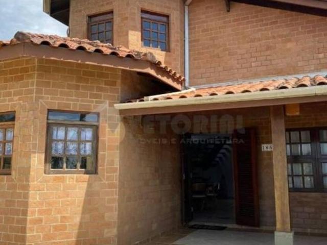 Sobrado com 3 suítes frente mar na Praia do Capricórnio Caraguatatuba/SP