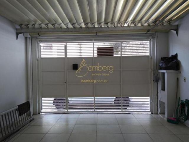 Sobrado com 3 suítes na Chácara Santo Antônio próximo ao Shopping Morumbi.