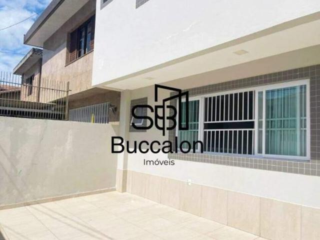 Sobrado com 3 Suítes no Marapé — Santos/SP | 198 m² Úteis • Churrasqueira • 3 Vagas • Próximo à Rota